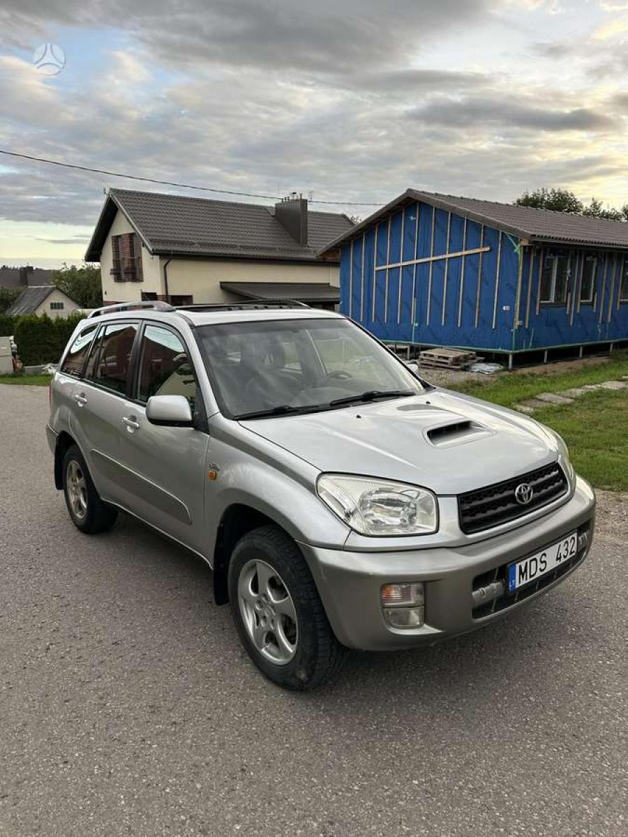 Pelēks Toyota RAV4 2004 Viļņa, ar dzinēja tilpumu 2.00 L un nobraukumu 253 tūkst. km par 1900 €, foto 4 vietnē AUTOMOTO.COM.LV
