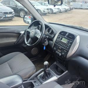 Pelēks Toyota RAV4 2005 Daugavpils, ar dzinēja tilpumu 2.00 L un nobraukumu 0 tūkst. km par 3450 €, foto 14 vietnē AUTOMOTO.COM.LV