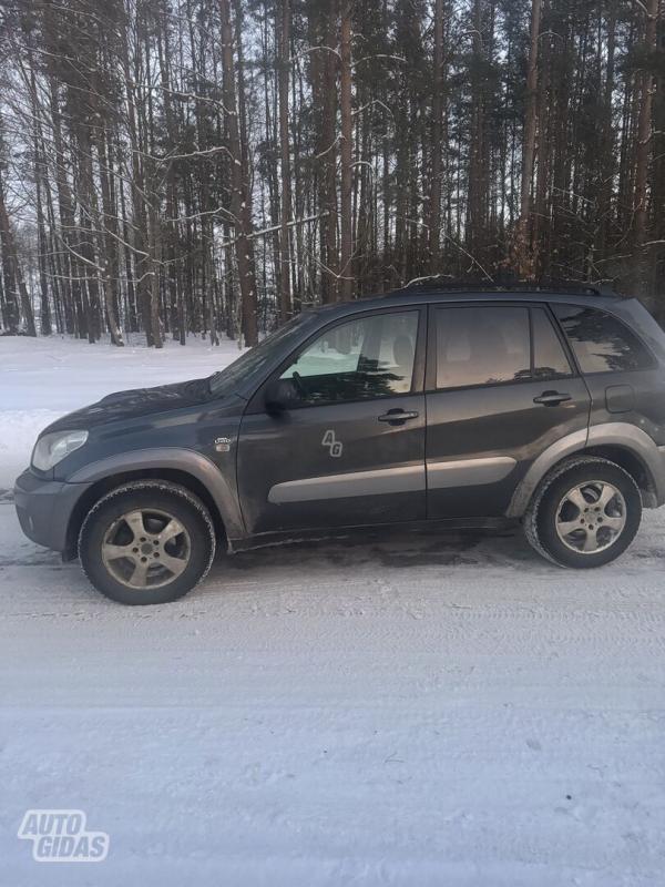 Grey Toyota RAV4 2005 in Druskininkai, with an engine capacity of 2.00 L and mileage of 335 thousand km for 2950 €, photo 5 on AUTOMOTO.COM.LV