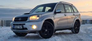Grey Toyota RAV4 2005 in Vilnius, with an engine capacity of 2.00 L and mileage of 320 thousand km for 3750 €, photo 6 on AUTOMOTO.COM.LV