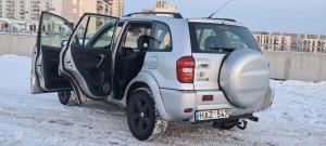 Grey Toyota RAV4 2005 in Vilnius, with an engine capacity of 2.00 L and mileage of 320 thousand km for 3750 €, photo 22 on AUTOMOTO.COM.LV