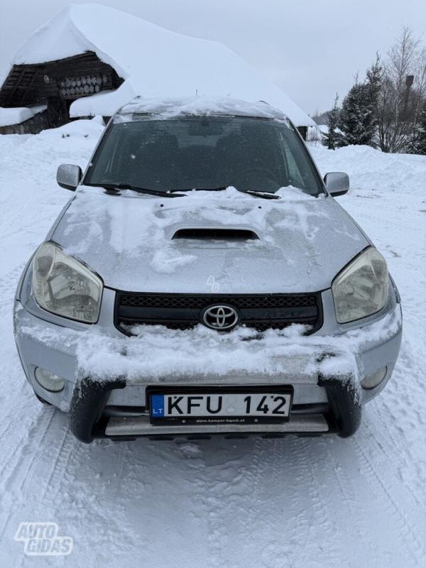 Pelēks Toyota RAV4 2005 Utena, ar dzinēja tilpumu 2.00 L un nobraukumu 237 tūkst. km par 2650 €, foto 2 vietnē AUTOMOTO.COM.LV