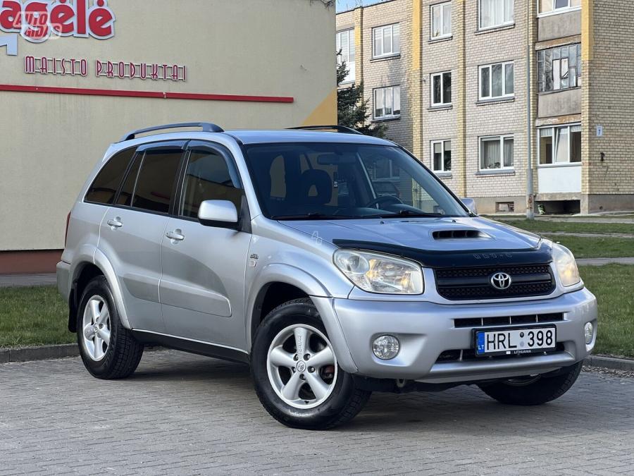 Pelēks Toyota RAV4 2005 Kaišiadorys, ar dzinēja tilpumu 2.00 L un nobraukumu 330 tūkst. km par 2200 €, foto 1 vietnē AUTOMOTO.COM.LV