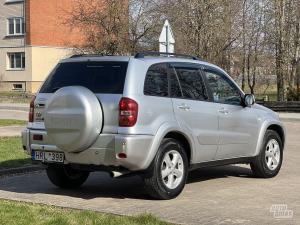 Pelēks Toyota RAV4 2005 Kaišiadorys, ar dzinēja tilpumu 2.00 L un nobraukumu 330 tūkst. km par 2200 €, foto 9 vietnē AUTOMOTO.COM.LV
