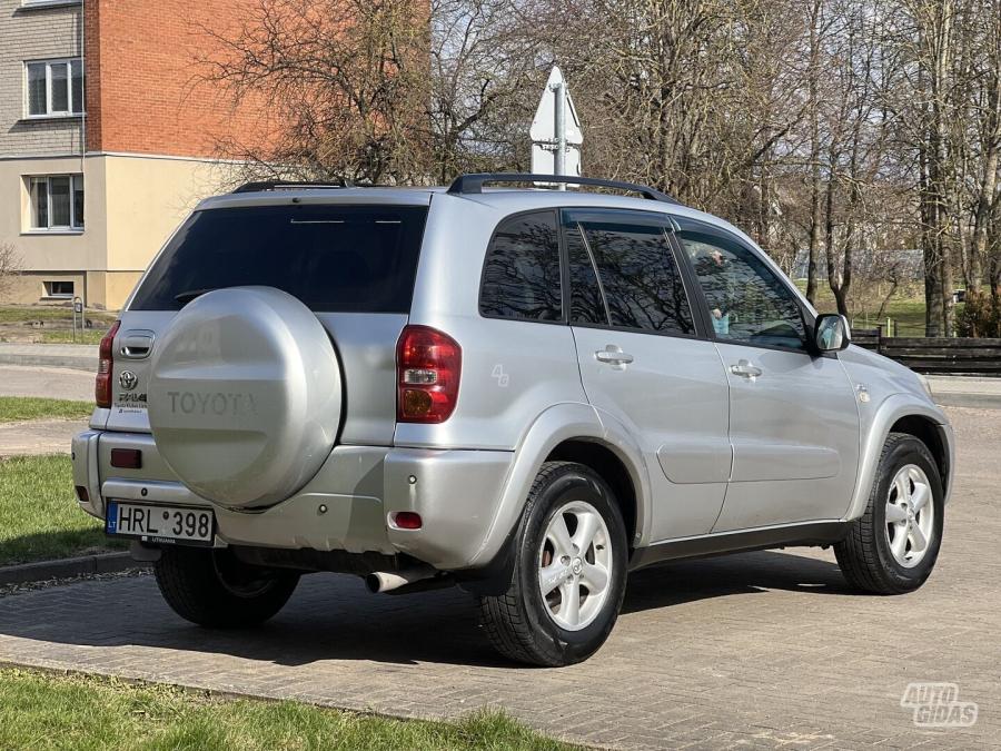 Pelēks Toyota RAV4 2005 Kaišiadorys, ar dzinēja tilpumu 2.00 L un nobraukumu 330 tūkst. km par 2200 €, foto 9 vietnē AUTOMOTO.COM.LV