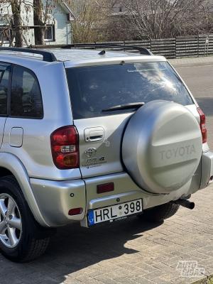 Pelēks Toyota RAV4 2005 Kaišiadorys, ar dzinēja tilpumu 2.00 L un nobraukumu 330 tūkst. km par 2200 €, foto 16 vietnē AUTOMOTO.COM.LV