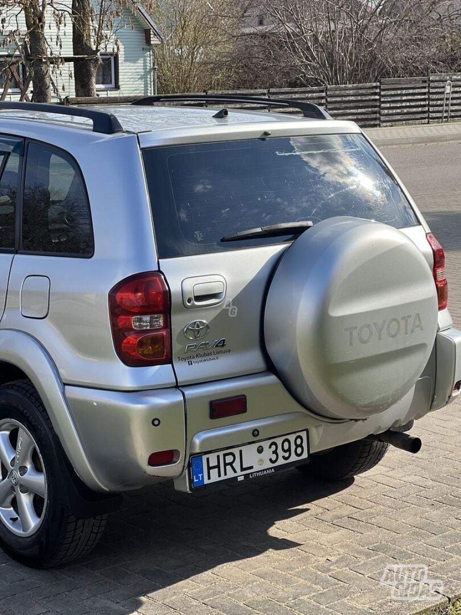 Pelēks Toyota RAV4 2005 Kaišiadorys, ar dzinēja tilpumu 2.00 L un nobraukumu 330 tūkst. km par 2200 €, foto 16 vietnē AUTOMOTO.COM.LV