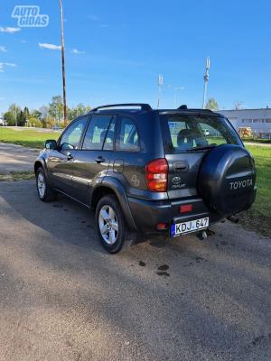 Pelēks Toyota RAV4 2005 Kauņa, ar dzinēja tilpumu 2.00 L un nobraukumu 237 tūkst. km par 3200 €, foto 5 vietnē AUTOMOTO.COM.LV