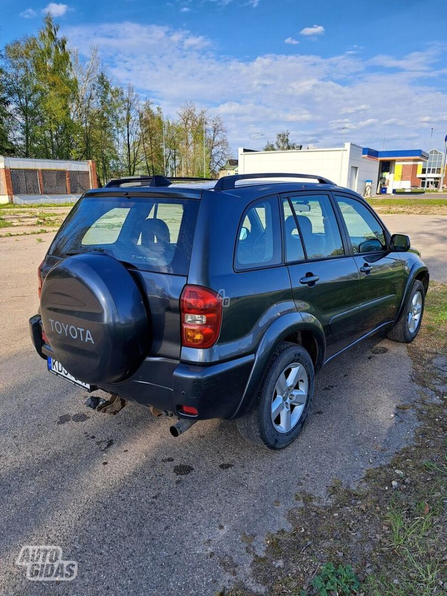 Pelēks Toyota RAV4 2005 Kauņa, ar dzinēja tilpumu 2.00 L un nobraukumu 237 tūkst. km par 3200 €, foto 7 vietnē AUTOMOTO.COM.LV