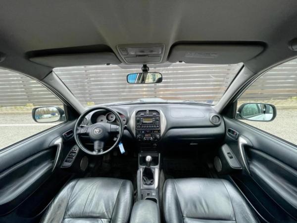 Pelēks Toyota RAV4 2005 Rīga, ar dzinēja tilpumu 2.00 L un nobraukumu 0 tūkst. km par 2600 €, foto 6 vietnē AUTOMOTO.COM.LV