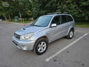 Grey Toyota RAV4 2005 in Marijampole, with an engine capacity of 2.00 L and mileage of 224 thousand km for 3599 €, photo 11 on AUTOMOTO.COM.LV