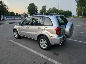 Grey Toyota RAV4 2005 in Marijampole, with an engine capacity of 2.00 L and mileage of 224 thousand km for 3599 €, photo 12 on AUTOMOTO.COM.LV
