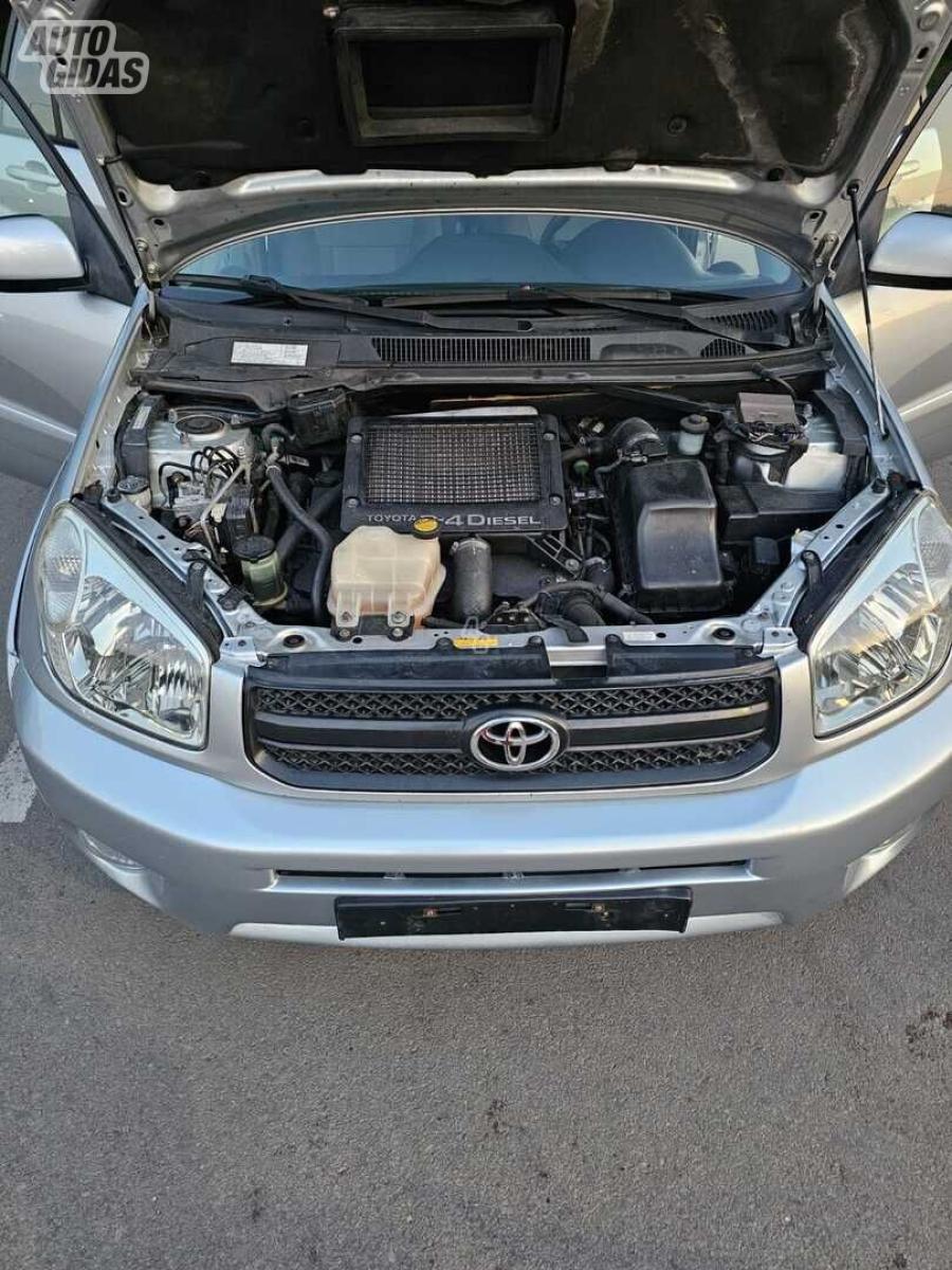 Grey Toyota RAV4 2005 in Marijampole, with an engine capacity of 2.00 L and mileage of 224 thousand km for 3599 €, photo 18 on AUTOMOTO.COM.LV
