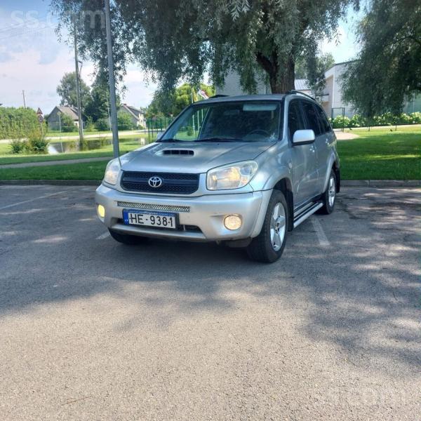 Pelēks Toyota RAV4 2005 Bauska, ar dzinēja tilpumu 2.00 L un nobraukumu 270 tūkst. km par 2300 €, foto 2 vietnē AUTOMOTO.COM.LV
