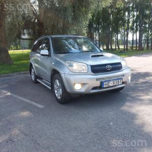 Grey Toyota RAV4 2005 in Bauska, with an engine capacity of 2.00 L and mileage of 270 thousand km for 2300 €, photo 4 on AUTOMOTO.COM.LV