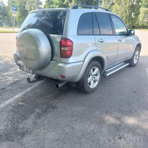 Grey Toyota RAV4 2005 in Bauska, with an engine capacity of 2.00 L and mileage of 270 thousand km for 2300 €, photo 6 on AUTOMOTO.COM.LV