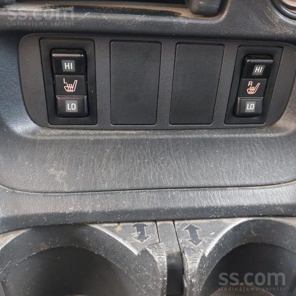 Pelēks Toyota RAV4 2005 Bauska, ar dzinēja tilpumu 2.00 L un nobraukumu 270 tūkst. km par 2300 €, foto 8 vietnē AUTOMOTO.COM.LV