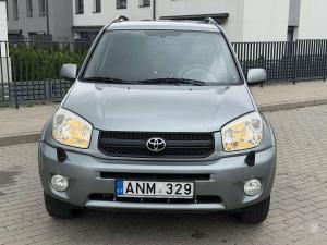 Pelēks Toyota RAV4 2005 Viļņa, ar dzinēja tilpumu 2.00 L un nobraukumu 250 tūkst. km par 3000 €, foto 4 vietnē AUTOMOTO.COM.LV