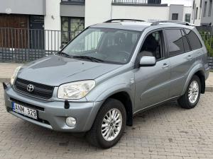 Pelēks Toyota RAV4 2005 Viļņa, ar dzinēja tilpumu 2.00 L un nobraukumu 250 tūkst. km par 3000 €, foto 6 vietnē AUTOMOTO.COM.LV