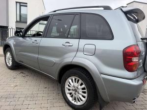 Pelēks Toyota RAV4 2005 Viļņa, ar dzinēja tilpumu 2.00 L un nobraukumu 250 tūkst. km par 3000 €, foto 12 vietnē AUTOMOTO.COM.LV
