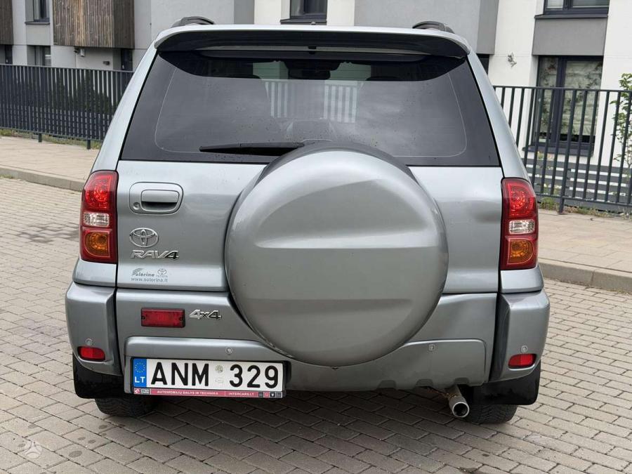 Pelēks Toyota RAV4 2005 Viļņa, ar dzinēja tilpumu 2.00 L un nobraukumu 250 tūkst. km par 3000 €, foto 14 vietnē AUTOMOTO.COM.LV