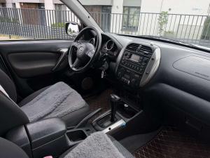 Pelēks Toyota RAV4 2005 Viļņa, ar dzinēja tilpumu 2.00 L un nobraukumu 250 tūkst. km par 3000 €, foto 15 vietnē AUTOMOTO.COM.LV