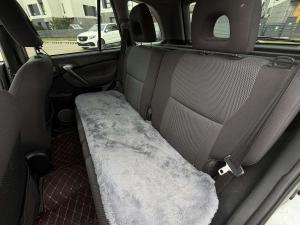 Pelēks Toyota RAV4 2005 Viļņa, ar dzinēja tilpumu 2.00 L un nobraukumu 250 tūkst. km par 3000 €, foto 19 vietnē AUTOMOTO.COM.LV
