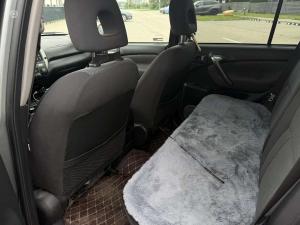 Pelēks Toyota RAV4 2005 Viļņa, ar dzinēja tilpumu 2.00 L un nobraukumu 250 tūkst. km par 3000 €, foto 20 vietnē AUTOMOTO.COM.LV