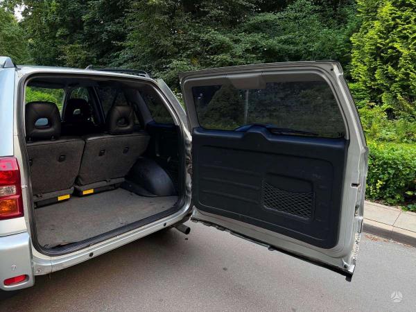 Pelēks Toyota RAV4 2005 Viļņa, ar dzinēja tilpumu 2.00 L un nobraukumu 200 tūkst. km par 2999 €, foto 10 vietnē AUTOMOTO.COM.LV