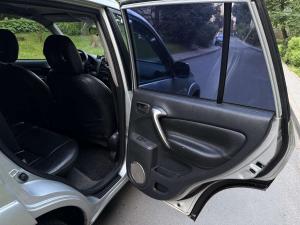 Grey Toyota RAV4 2005 in Vilnius, with an engine capacity of 2.00 L and mileage of 200 thousand km for 2999 €, photo 21 on AUTOMOTO.COM.LV