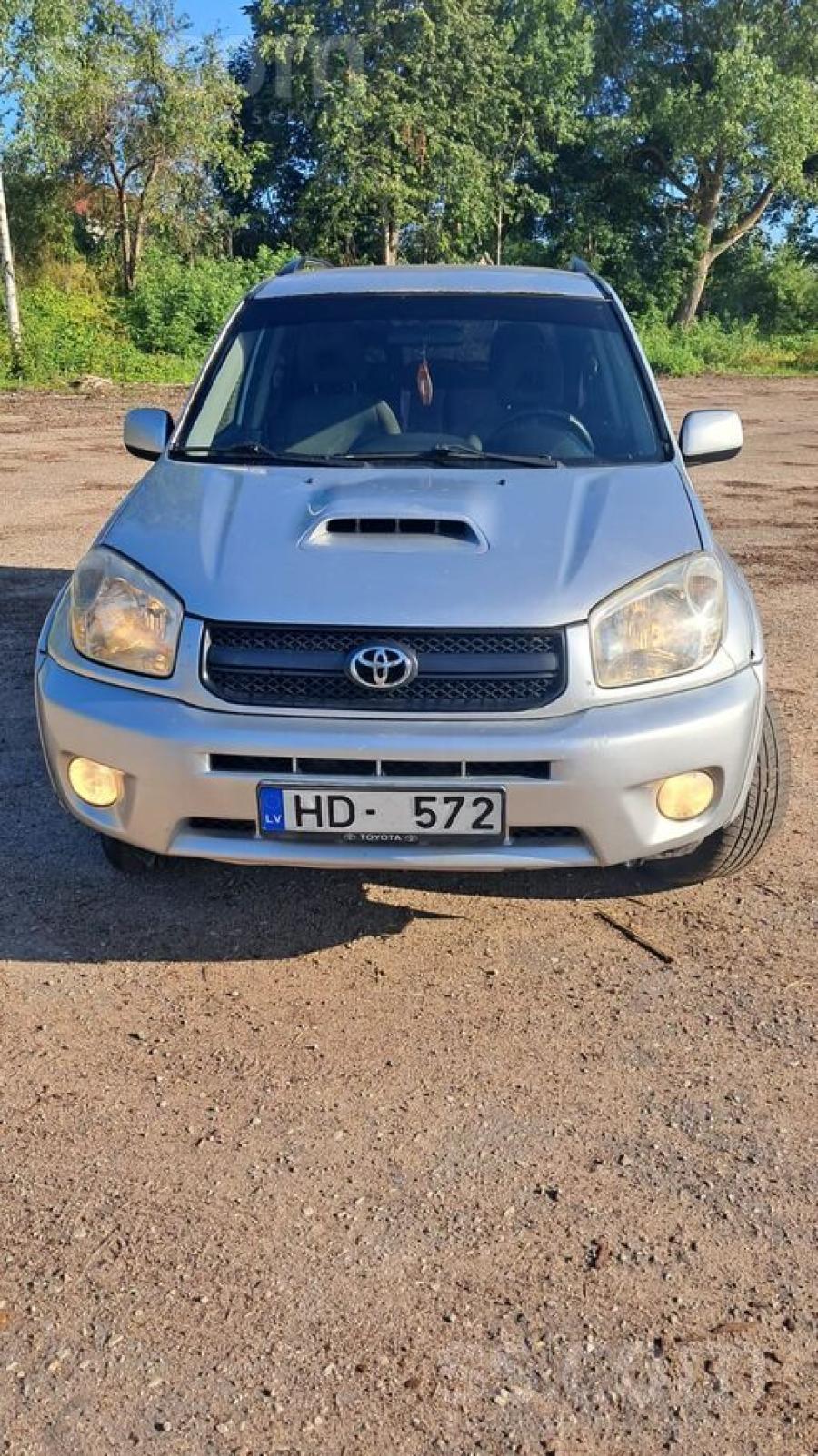 Pelēks Toyota RAV4 2005 Daugavpils, ar dzinēja tilpumu 2.00 L un nobraukumu 244 tūkst. km par 1850 €, foto 5 vietnē AUTOMOTO.COM.LV