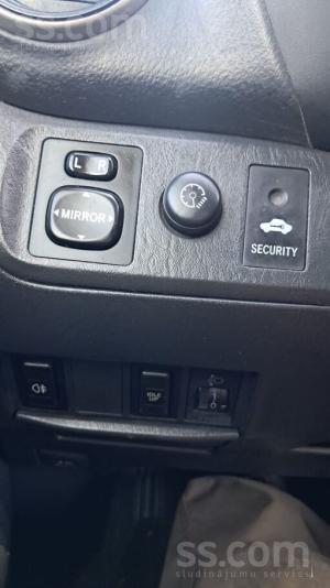 Pelēks Toyota RAV4 2005 Daugavpils, ar dzinēja tilpumu 2.00 L un nobraukumu 244 tūkst. km par 1850 €, foto 12 vietnē AUTOMOTO.COM.LV