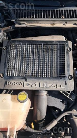 Pelēks Toyota RAV4 2005 Daugavpils, ar dzinēja tilpumu 2.00 L un nobraukumu 244 tūkst. km par 1850 €, foto 15 vietnē AUTOMOTO.COM.LV