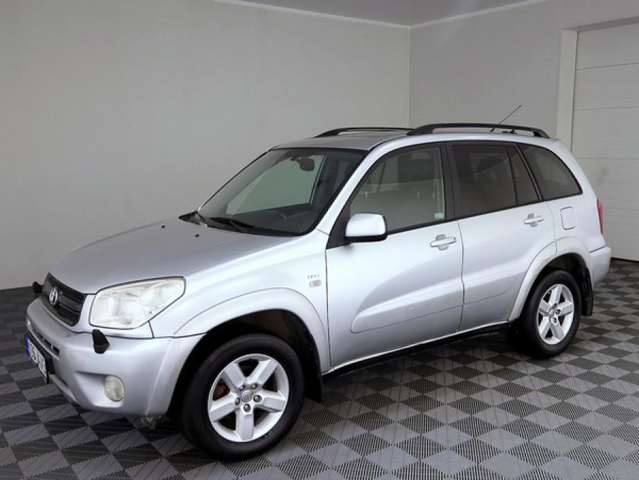 Pelēks Toyota RAV4 2005 Tallina, ar dzinēja tilpumu 2.00 L un nobraukumu 267 tūkst. km par 2299 €, foto 3 vietnē AUTOMOTO.COM.LV