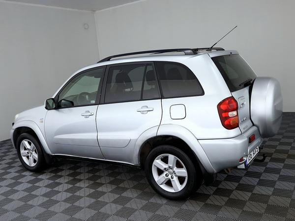 Grey Toyota RAV4 2005 in Tallinn, with an engine capacity of 2.00 L and mileage of 267 thousand km for 2299 €, photo 5 on AUTOMOTO.COM.LV