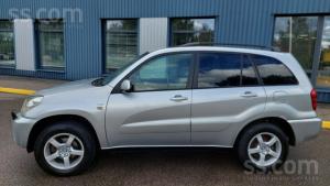 Grey Toyota RAV4 2005 in Riga, with an engine capacity of 2.00 L and mileage of 232 thousand km for 2950 €, photo 11 on AUTOMOTO.COM.LV