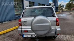 Grey Toyota RAV4 2005 in Riga, with an engine capacity of 2.00 L and mileage of 232 thousand km for 2950 €, photo 15 on AUTOMOTO.COM.LV