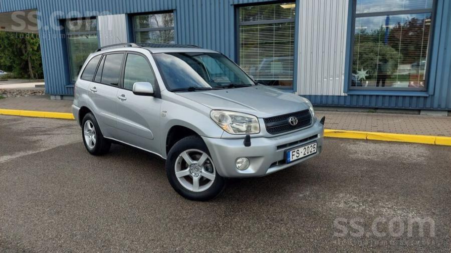 Grey Toyota RAV4 2005 in Riga, with an engine capacity of 2.00 L and mileage of 232 thousand km for 2950 €, photo 18 on AUTOMOTO.COM.LV