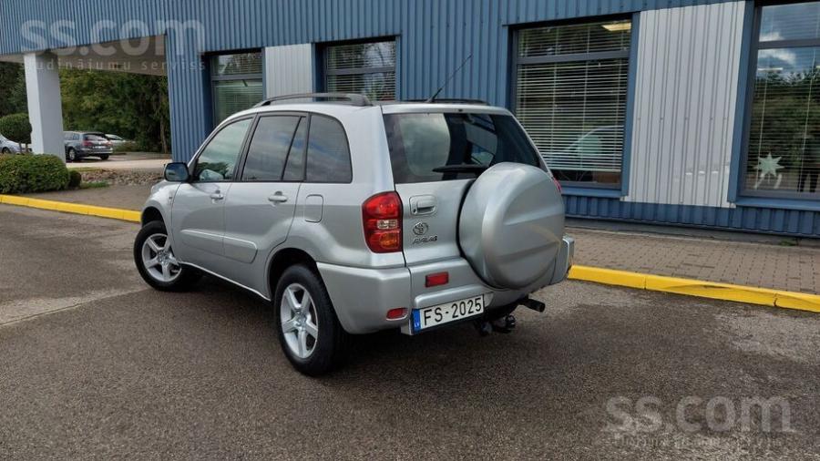 Grey Toyota RAV4 2005 in Riga, with an engine capacity of 2.00 L and mileage of 232 thousand km for 2950 €, photo 23 on AUTOMOTO.COM.LV