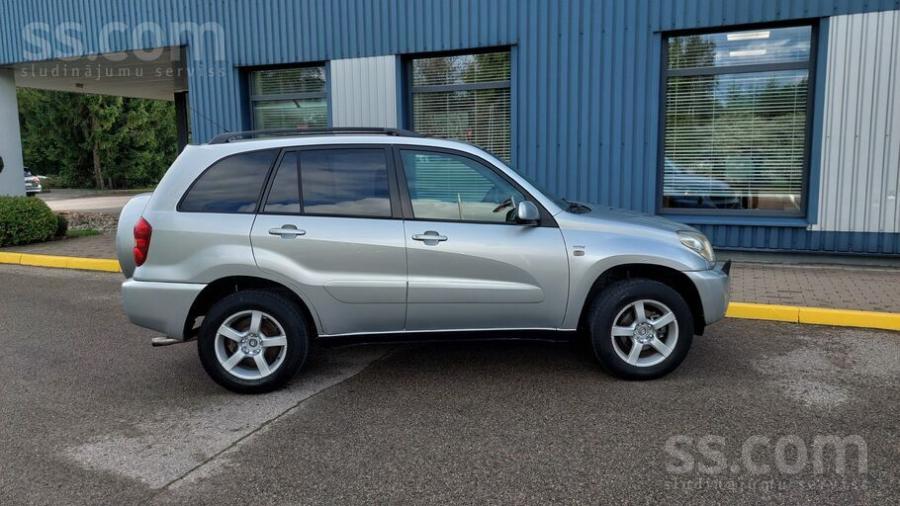 Grey Toyota RAV4 2005 in Riga, with an engine capacity of 2.00 L and mileage of 232 thousand km for 2950 €, photo 26 on AUTOMOTO.COM.LV