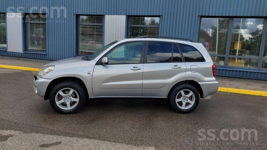 Grey Toyota RAV4 2005 in Riga, with an engine capacity of 2.00 L and mileage of 232 thousand km for 2950 €, photo 27 on AUTOMOTO.COM.LV