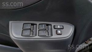Grey Toyota RAV4 2005 in Riga, with an engine capacity of 2.00 L and mileage of 232 thousand km for 2950 €, photo 28 on AUTOMOTO.COM.LV