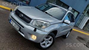 Grey Toyota RAV4 2005 in Riga, with an engine capacity of 2.00 L and mileage of 232 thousand km for 2950 €, photo 30 on AUTOMOTO.COM.LV
