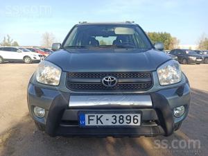 Grey Toyota RAV4 2005 in Daugavpils, with an engine capacity of 2.00 L and mileage of 0 thousand km for 3450 €, photo 4 on AUTOMOTO.COM.LV