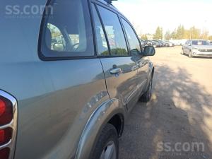 Grey Toyota RAV4 2005 in Daugavpils, with an engine capacity of 2.00 L and mileage of 0 thousand km for 3450 €, photo 13 on AUTOMOTO.COM.LV