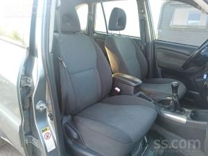 Grey Toyota RAV4 2005 in Daugavpils, with an engine capacity of 2.00 L and mileage of 0 thousand km for 3450 €, photo 20 on AUTOMOTO.COM.LV