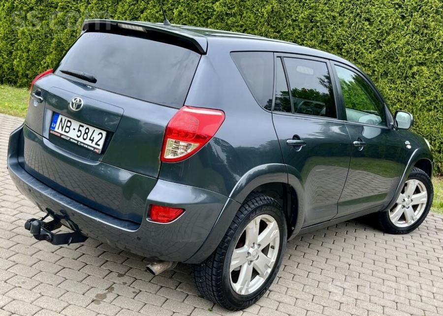 Pelēks Toyota RAV4 2006 Rīga, ar dzinēja tilpumu 2.20 L un nobraukumu 0 tūkst. km par 3150 €, foto 10 vietnē AUTOMOTO.COM.LV