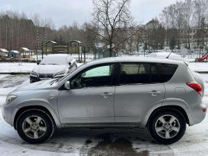 Pelēks Toyota RAV4 2006 Viļņa, ar dzinēja tilpumu 2.23 L un nobraukumu 256 tūkst. km par 2200 €, foto 6 vietnē AUTOMOTO.COM.LV