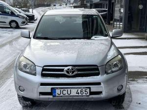 Pelēks Toyota RAV4 2006 Viļņa, ar dzinēja tilpumu 2.23 L un nobraukumu 256 tūkst. km par 2200 €, foto 8 vietnē AUTOMOTO.COM.LV