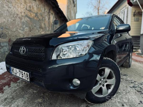 Grey Toyota RAV4 2006 in Cesis, with an engine capacity of 2.20 L and mileage of 0 thousand km for 4650 €, photo 3 on AUTOMOTO.COM.LV